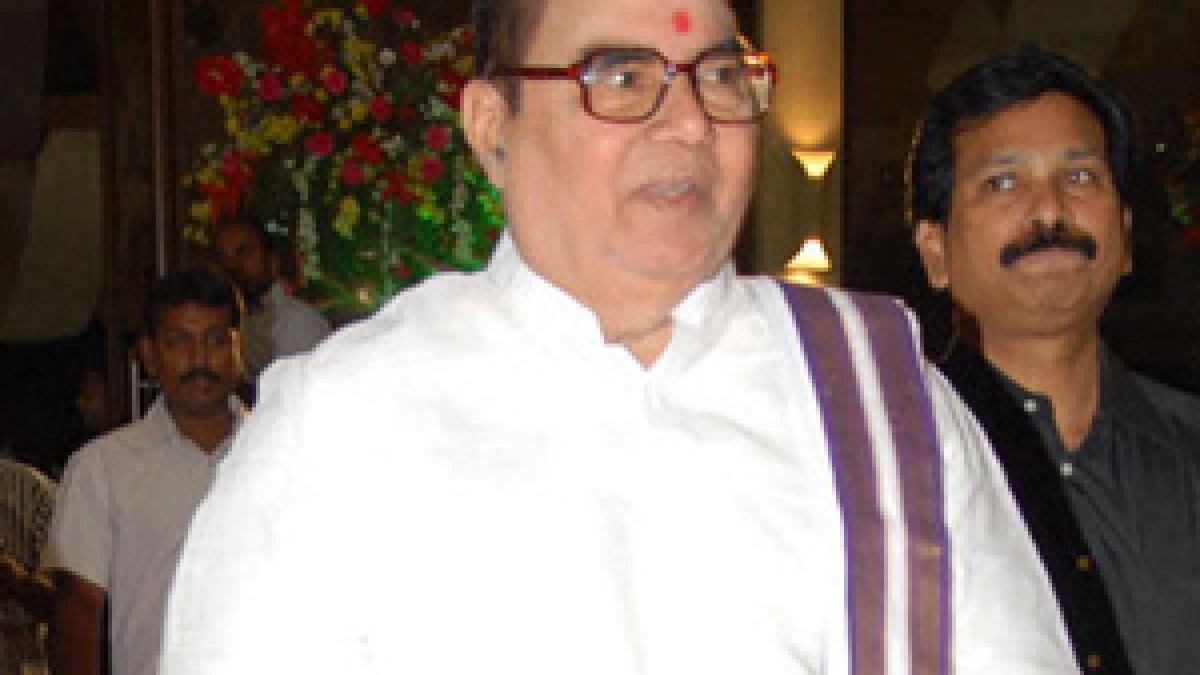 వైయస్ పదవీ కాంక్షతోనే, కెసిఆర్ తప్పు లేదు: నాదెండ్ల | Defer Telangana ...