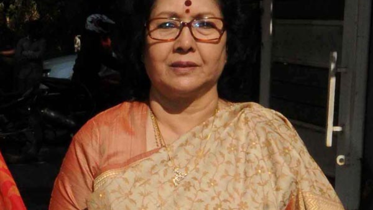 తప్పిన ప్రమాదం: స్టేజి కూలి కిందపడిన గీతారెడ్డి | State Minister Geetha ...