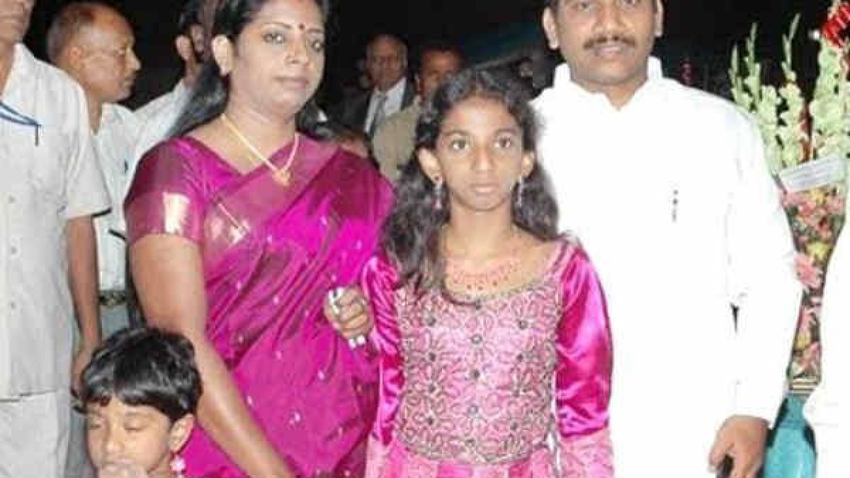 2జీ కేసు: కోర్టులో రాజా భావోద్వేగం, కళ్లలో నీళ్లు, ఏడ్చిన భార్య, కూతురు ...