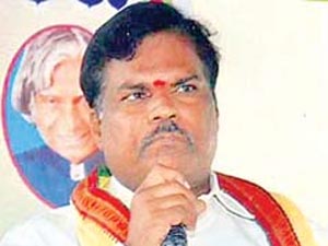 బాబునే ఇక్కడి నుండి పంపిస్తాం: టిడిపి ఎమ్మెల్యే జైపాల్ | Jaipal Yadav warns Chandrababu | బాబునే ...