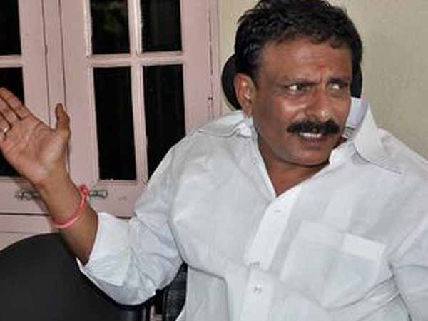 హత్య కేసు: కోర్టు ముందు లొంగిపోయిన బైరెడ్డి | Byreddy Rajasekhar Reddy ...