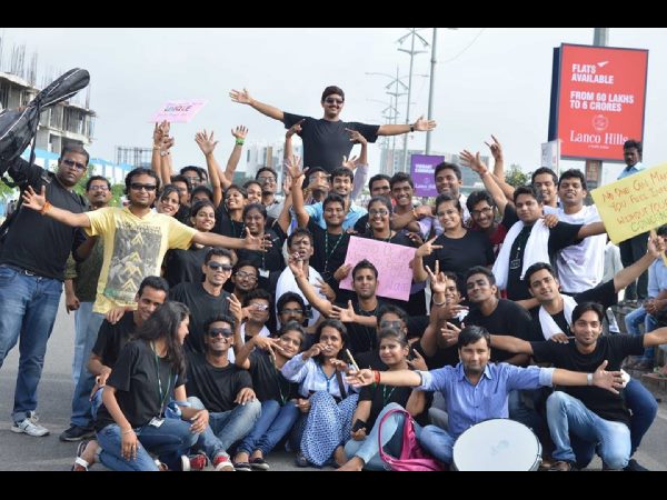 ‘రాహ్‌గిరి డే’లో యువతోత్సాహం(పిక్చర్స్) | Raahgiri day celebrates in ...