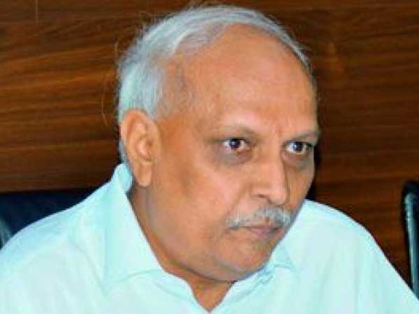 అసెంబ్లీ సాక్షిగా చంద్రబాబు అబద్దాలు ప్రచారం చేస్తున్నారు: ఐవైఆర్‌ | CM ...