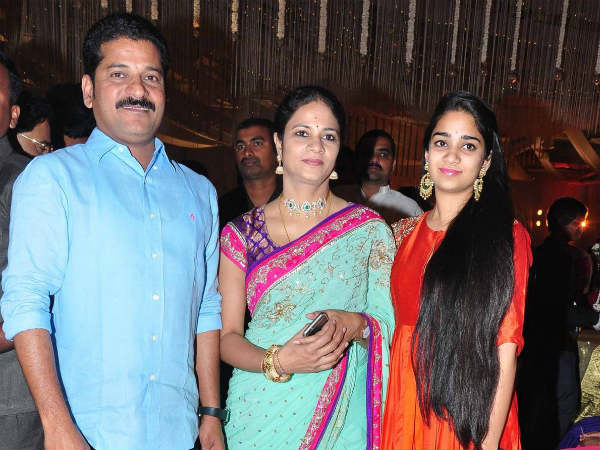 రేవంత్ రెడ్డి అరెస్ట్‌పై సీఈవో, భర్త ఆచూకీ చెప్పాలని భార్య వాగ్వాదం ...