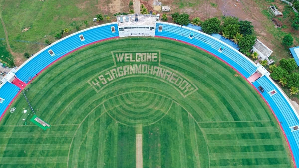 YS Jagan: Kadapa stadium అభివృద్ధి పనులకు సీఎం శంకుస్థాపన - Telugu Oneindia