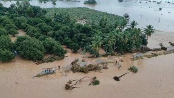 Rayala cheruvu: ప్రమాదకర స్థాయికి రాయలచెరువు నీటిమట్టం: భయంతో గ్రామాలు ...