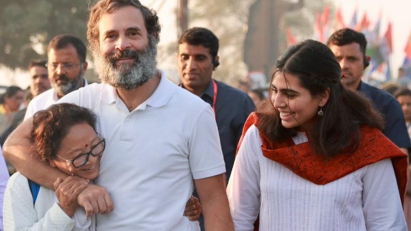 Bharat Jodo Yatraలో పాల్గొన్న Priyanka Gandhi Vadra, Robert Vadra and ...