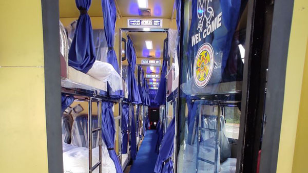 ఏపీఎస్ఆర్టీసీ నాన్ ఏసీ స్లీపర్ కోచ్‌- రైళ్లను తలదన్నేలా..!! | APSRTC ...