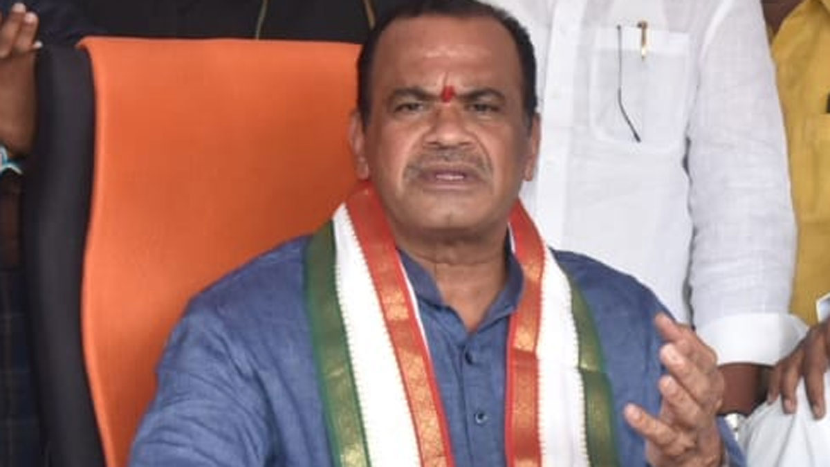 కాంగ్రెస్ పార్టీకి భారీ షాక్ ఇవ్వనున్న కోమటిరెడ్డి వెంకట్ రెడ్డి ...