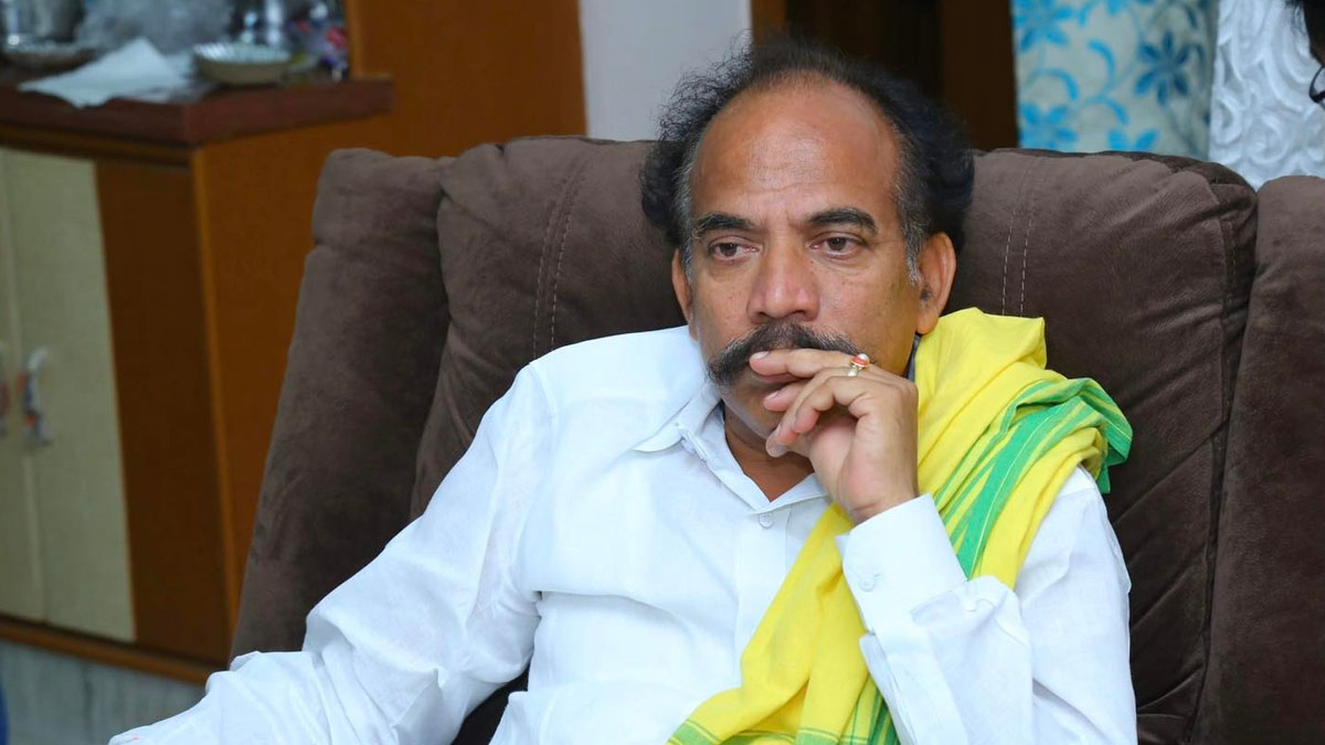 మంత్రి ఏ కలుగులో దాక్కున్నారో? | ex minister ks jawahar comments on ...