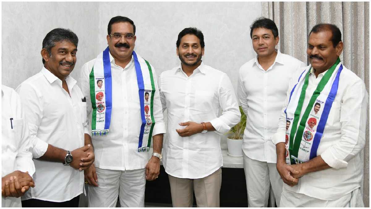 వైసీపీలో చేరిన బొమ్మిరెడ్డి | tdp leader bommireddy raghavendra reddy ...