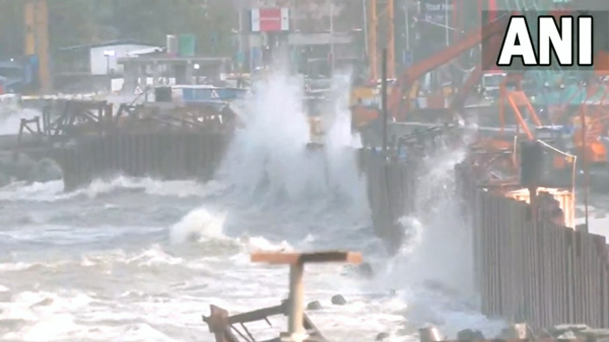 గత 25 ఏళ్లలో భారత్‌లో సంభవించిన 10 అతి భయంకరమైన తుఫాన్లు ఇవే | 10 dangerous cyclonic storms hit ...