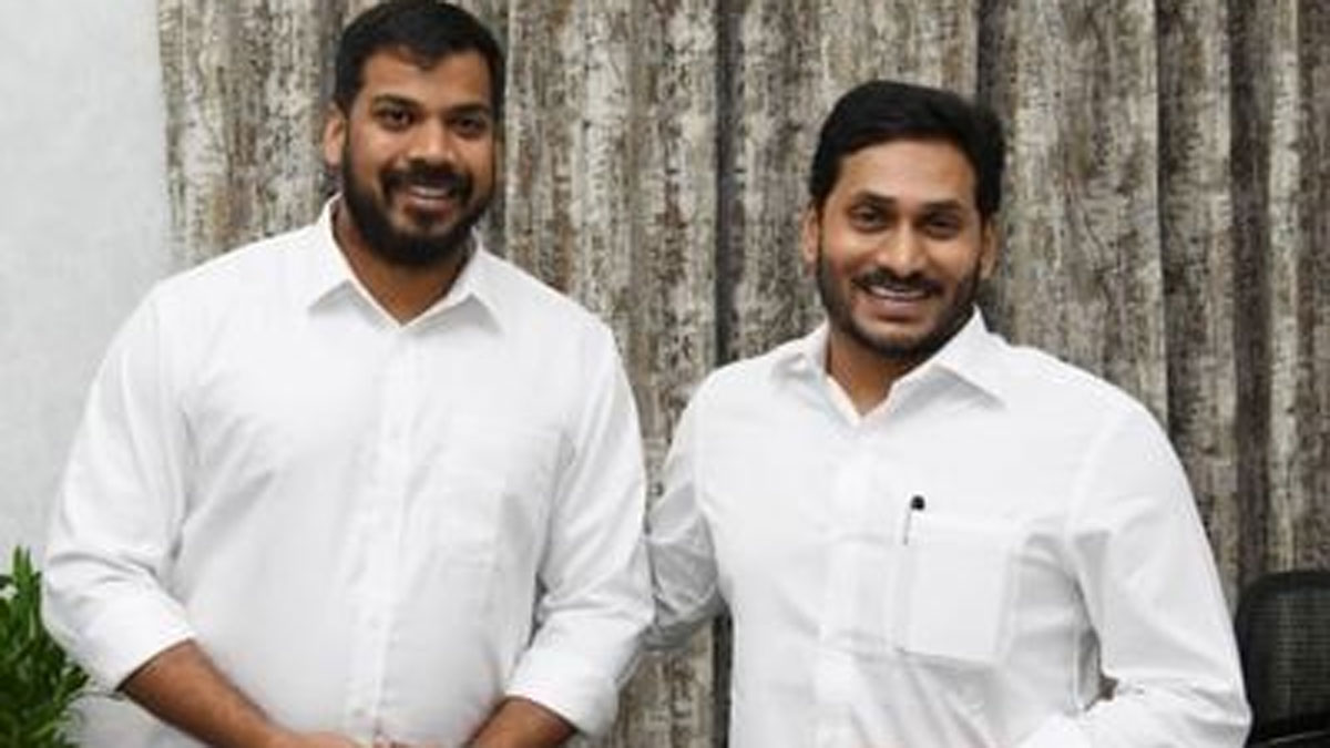 జగన్ వద్దే తేల్చుకున్న అనిల్ కుమార్ యాదవ్ | Former minister Anil Kumar Yadav met CM YS Jagan ...