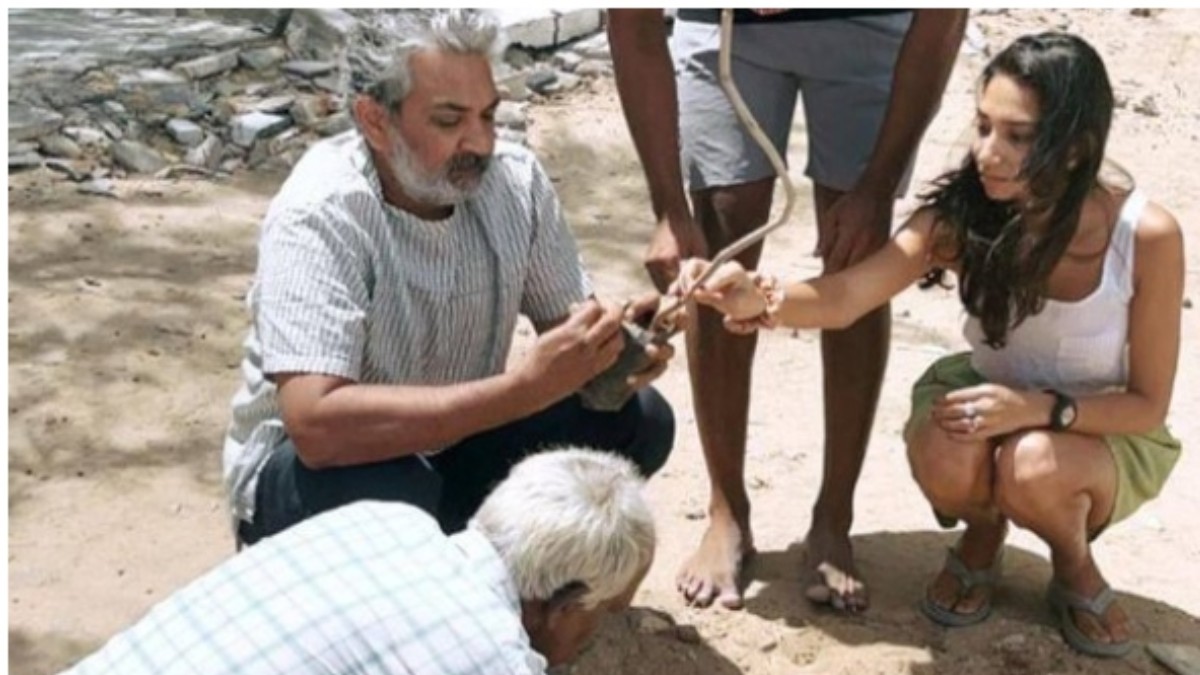 పిచ్చపాటిగా ఎంజాయ్ చేస్తున్న రాజమౌళి, ఆర్ఆర్ఆర్ సినిమా హిట్ తరువాతే ఇలా ...