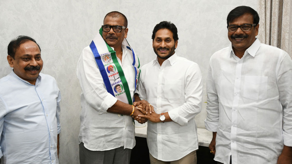 టీడీపీకి జగన్ మాస్టర్ స్ట్రోక్- వైసీపీలో చేరిన ఆనం | Senior TDP leader ...