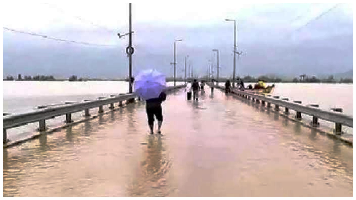 AP rains: స్వల్పంగా తగ్గిన గోదావరి వరద; కానీ ముంచుకొస్తున్న పెనుప్రమాదం; ఏజెన్సీలో పరిస్థితులిలా ...