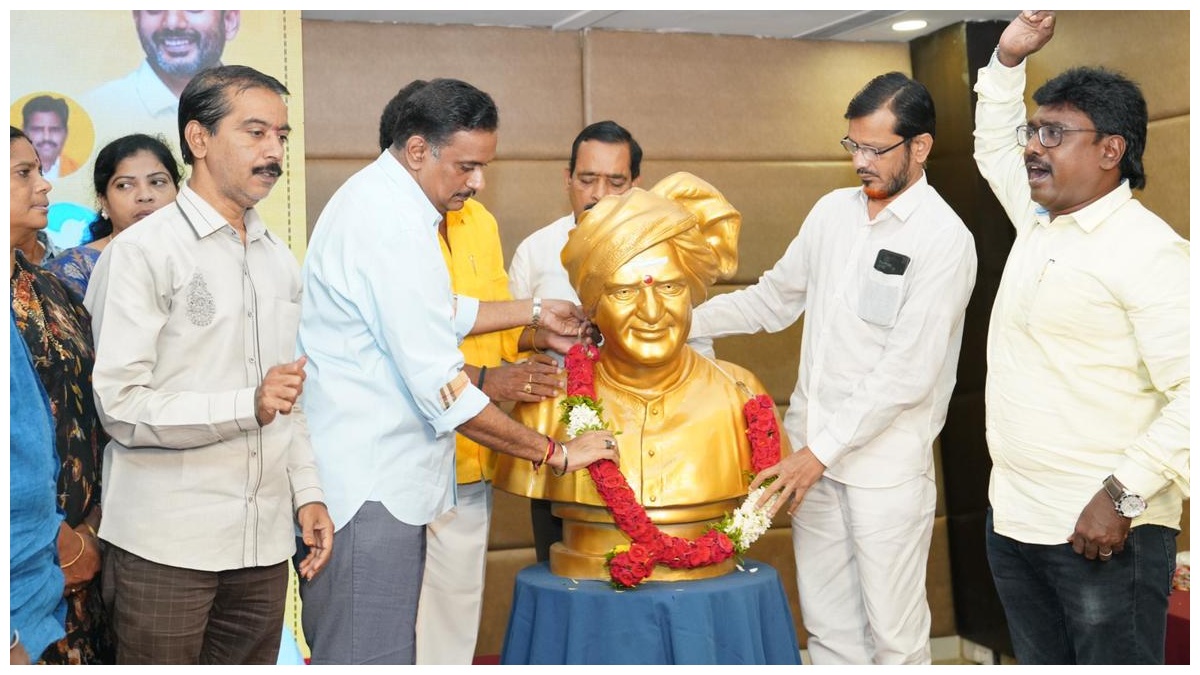 ఏఐ టెక్నాలజీతో ప్రజల్లోకి - ఎన్నికల వేళ టీడీపీ నేత వినూత్న ప్రయోగం ...