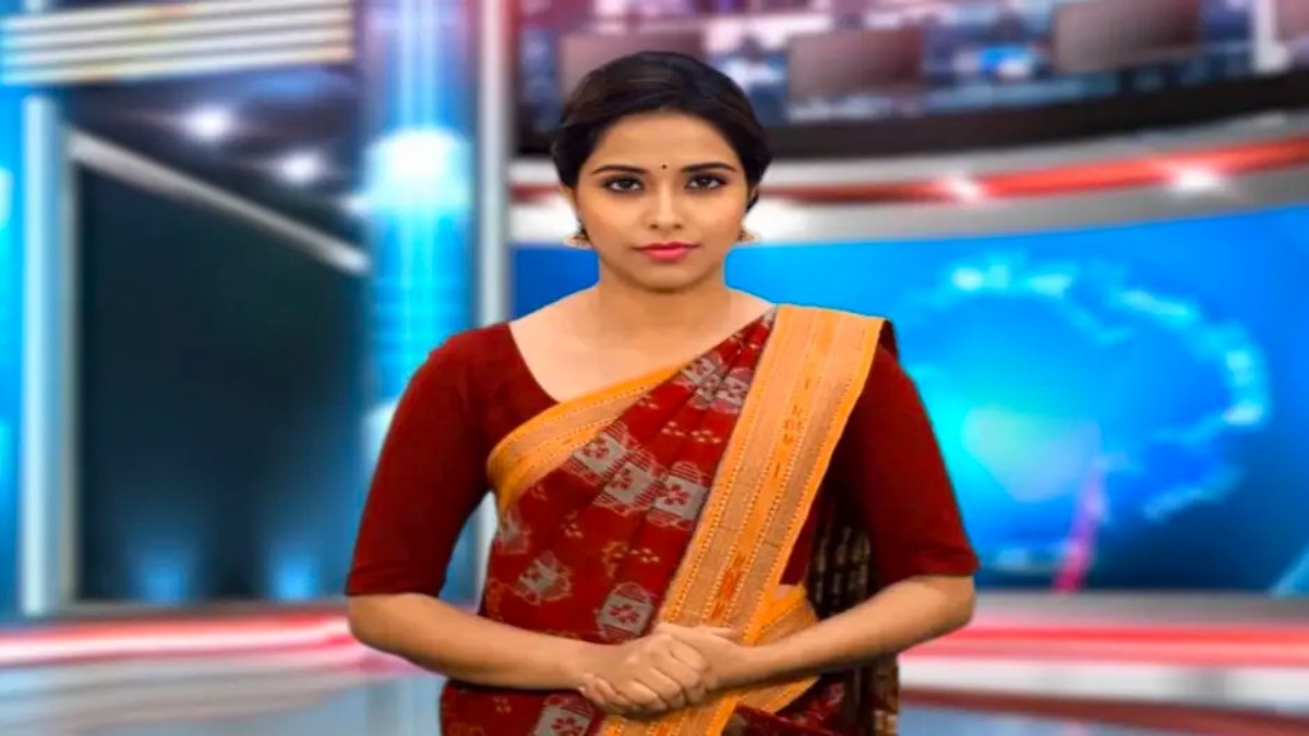 రియల్ యాంకర్ లకు పోటీగా తొలి 'ఏఐ' న్యూస్ యాంకర్‌ లిసా!! | Lisa is the ...