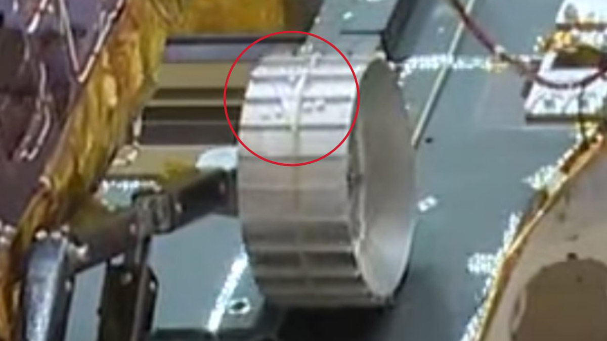 Chandrayaan 3: చందమామపై భారత్ చెరగని ముద్ర: రోవర్ వీల్స్‌పై ఆ లోగో ...