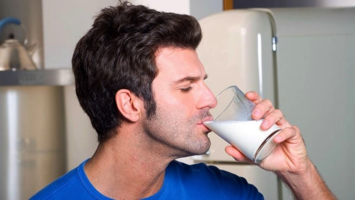 పాలు ఎక్కువగా తాగుతున్నారా? | consuming excess milk side effects ...