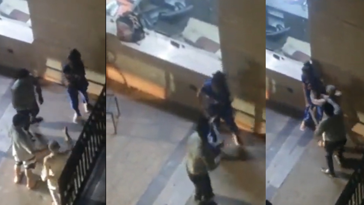 Viral Video: నన్నే ప్రశ్నిస్తావా.. కోపంతో వృద్ధుడిపై కర్రతో దాడి చేసిన ...