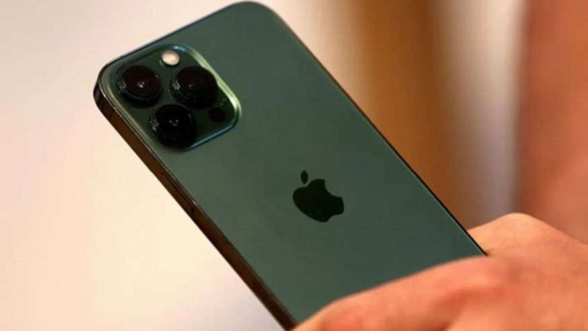 భారీగా తగ్గిన ఐఫోన్ ధర | iPhone 13 cost is decreased - Telugu Oneindia