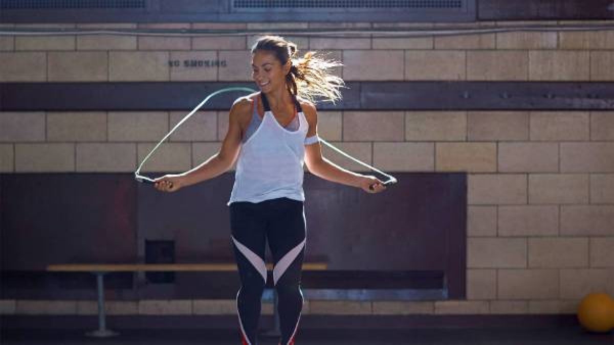 ఉద‌యాన్నే... స్కిప్పింగ్ చేయ‌డం మంచి వ్యాయ‌మం...! | Early morning ...