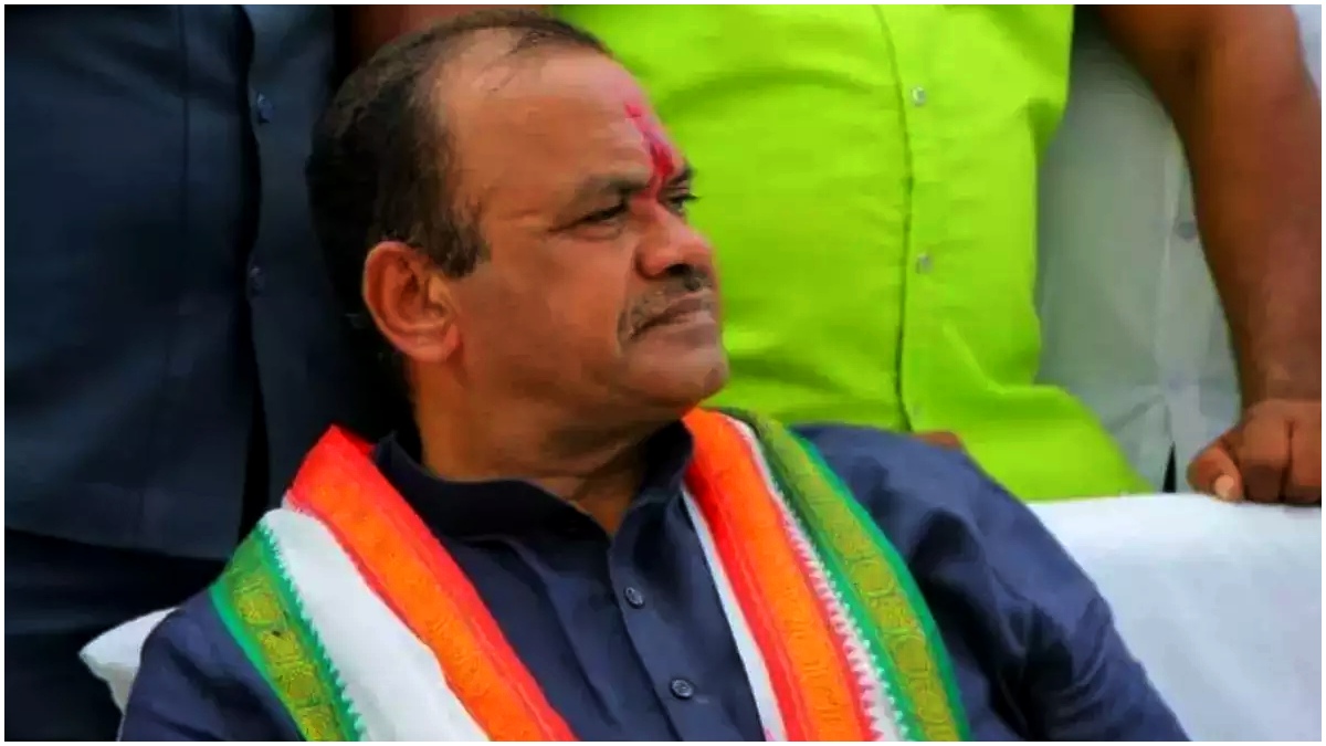 ఒకరు గర్జన… ఒకరు ఉప్పెన - మంత్రి కోమటిరెడ్డి ట్వీట్ల వెనుక ...