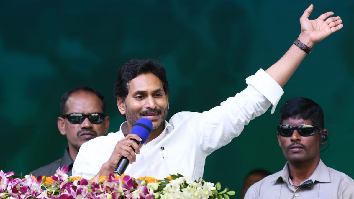 మహిళలకు ఉచిత బస్సు ప్రయాణం - జగన్ ఎన్నికల వరాలు, నేడే..!! | AP Cabinet,meeting today to take ...