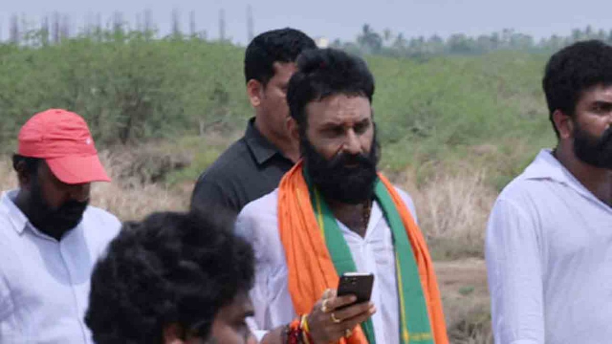 కొడాలి నానిపై కేసు నమోదు..వైసీపీ కార్యాలయంపై టీడీపీ జెండాలు | police ...